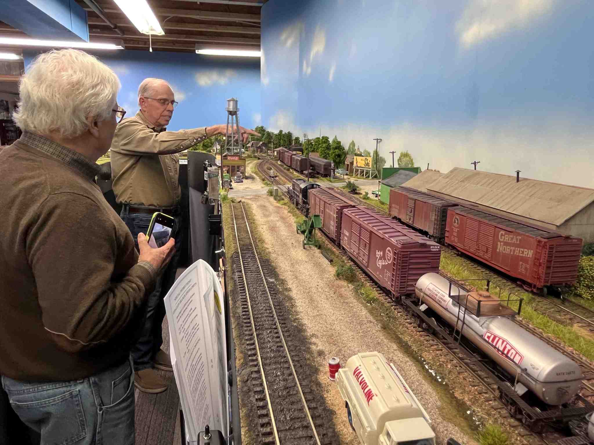 No. 207: Steve Goaring’s Illinois Terminal RR Layout – Railroad ...