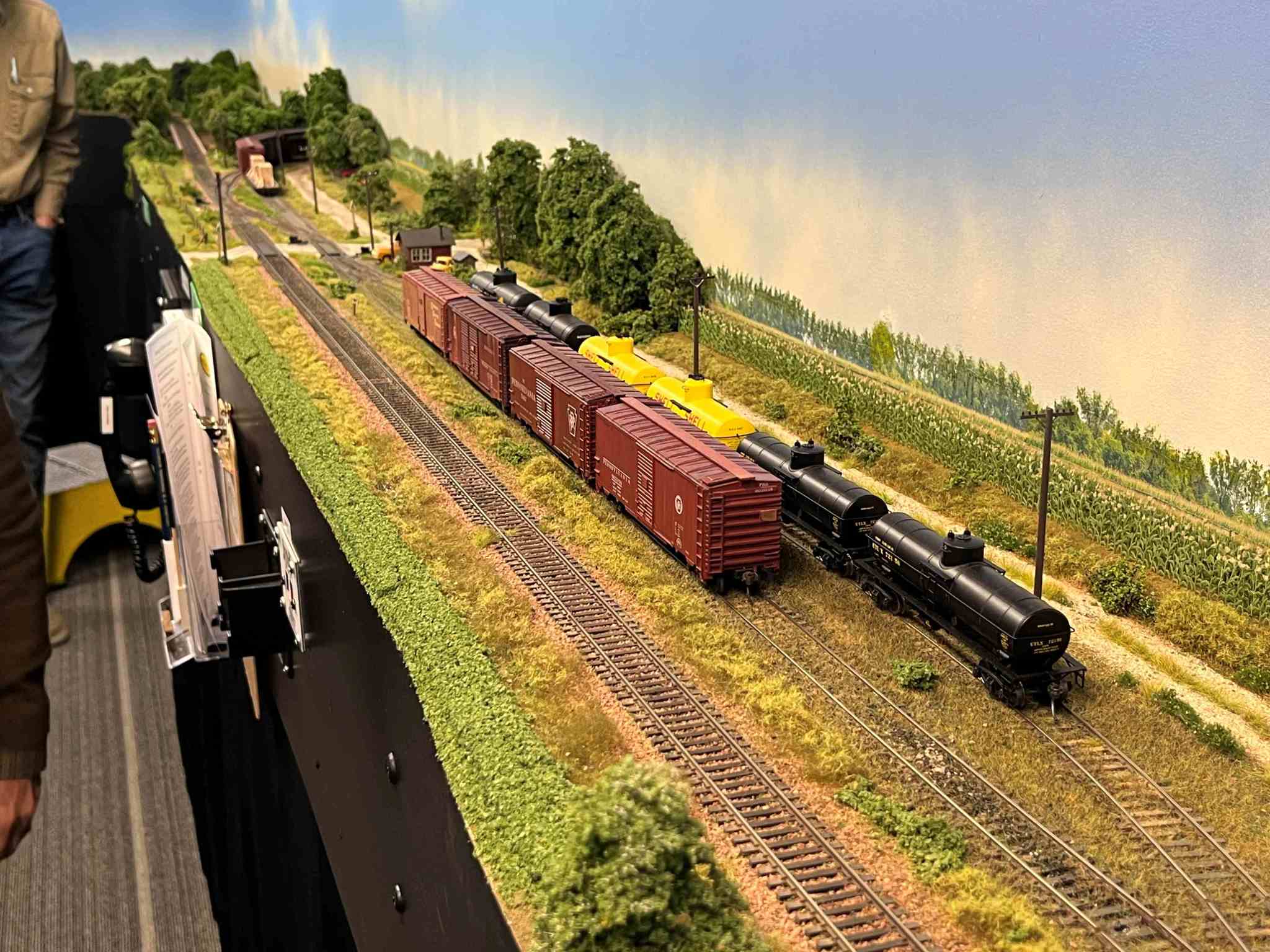 No. 207: Steve Goaring’s Illinois Terminal RR Layout – Railroad ...